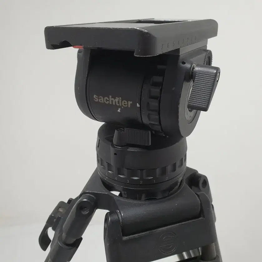 Tripod/Flash/Lighting #셔틀러,#트라이포드 on Bunjang Global Site.