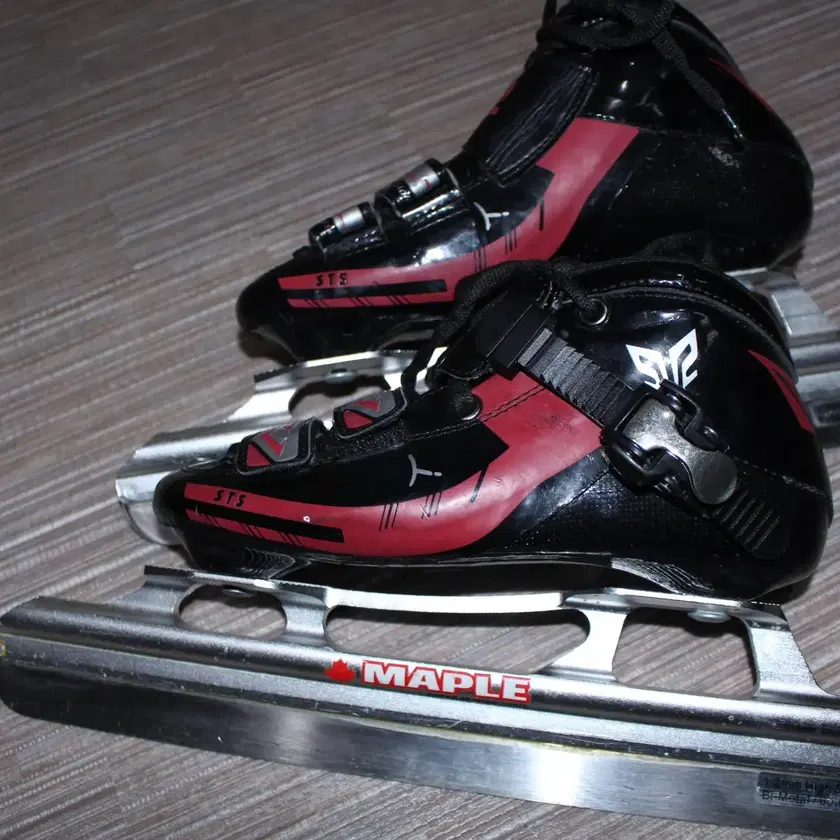 STS Speed Skate Molded Shoes 210mm Maple Blade #스케이트화,#빙상,#겨울스포츠,#피겨스케이트 on Bunjang Global Site.
