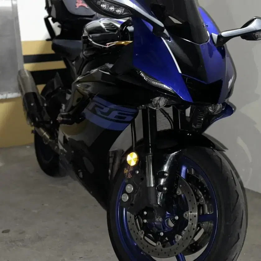 Motorcycle (Over 125cc) #r6,#알식스,#알씩스,#알차,#알식이 on Bunjang Global Site.