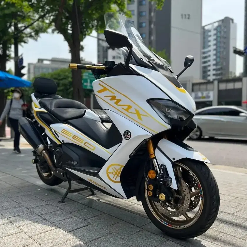 Sells T-Max White Gold decals. #오토바이데칼,#티맥스,#오토바이랩핑,#랩핑지,#풀튜닝 on ...