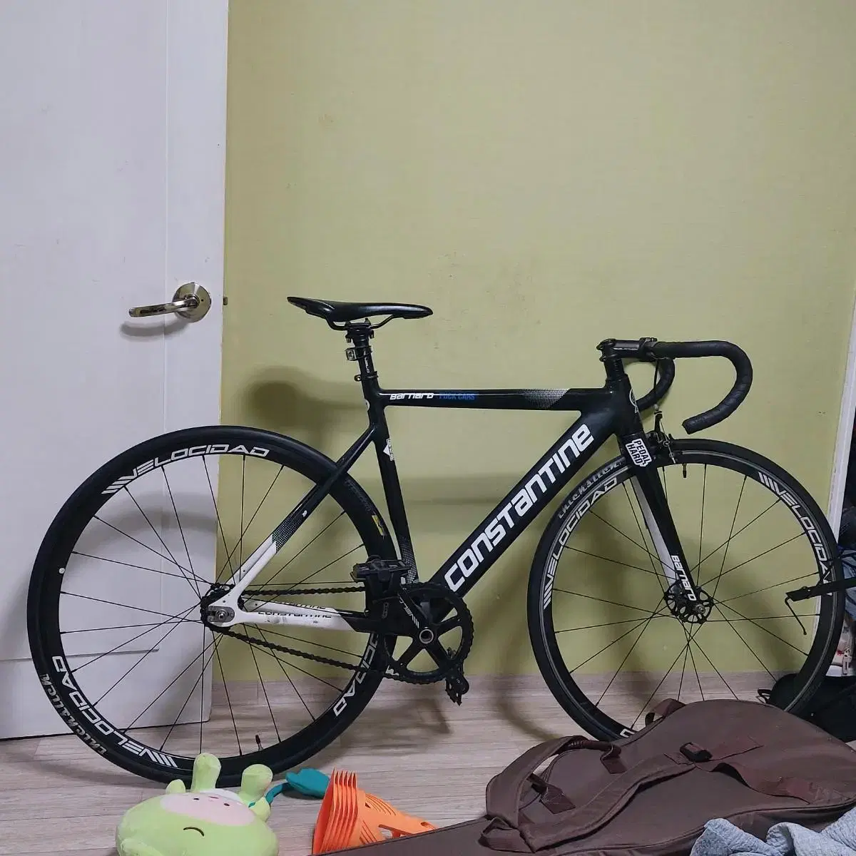 CONSTANTINE Classic/Fixie 콘스탄틴버나드,픽시,픽시대차,콘스탄틴 on Bunjang Global Site.