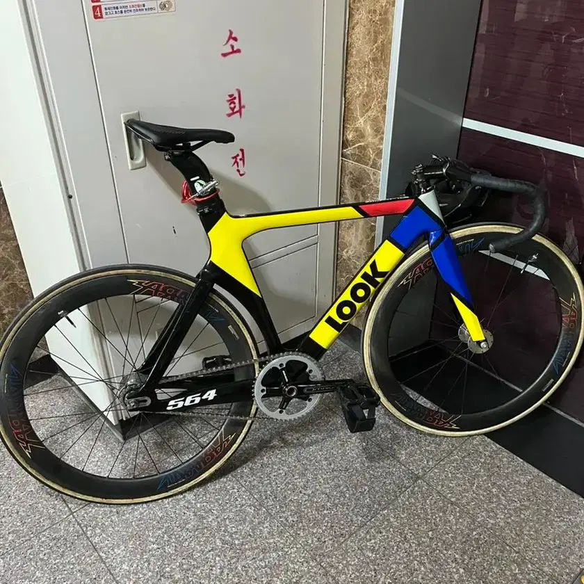 Look 564 sells #룩564,#룩,#룩픽시 on Bunjang Global Site.