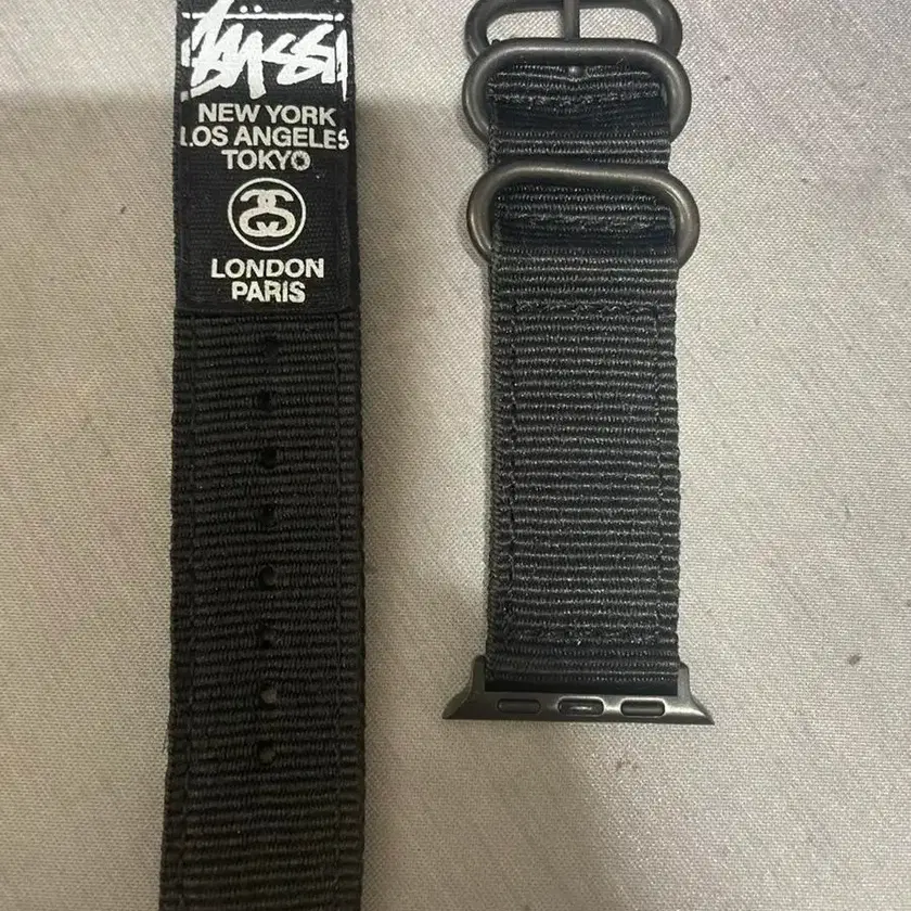 Apple Watch 8 Strap (CUSTOMIZED BY YZ) #애플워치,#애플,#애플워치스트랩 on Bunjang ...