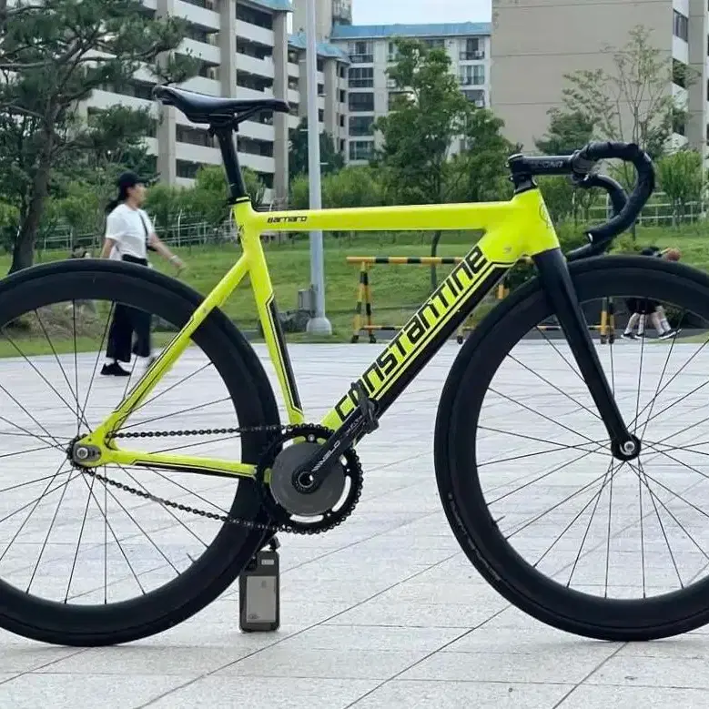 CONSTANTINE Classic/Fixie 콘스탄틴버나드,형광버나드,버나드,버나드16 on Bunjang Global Site.
