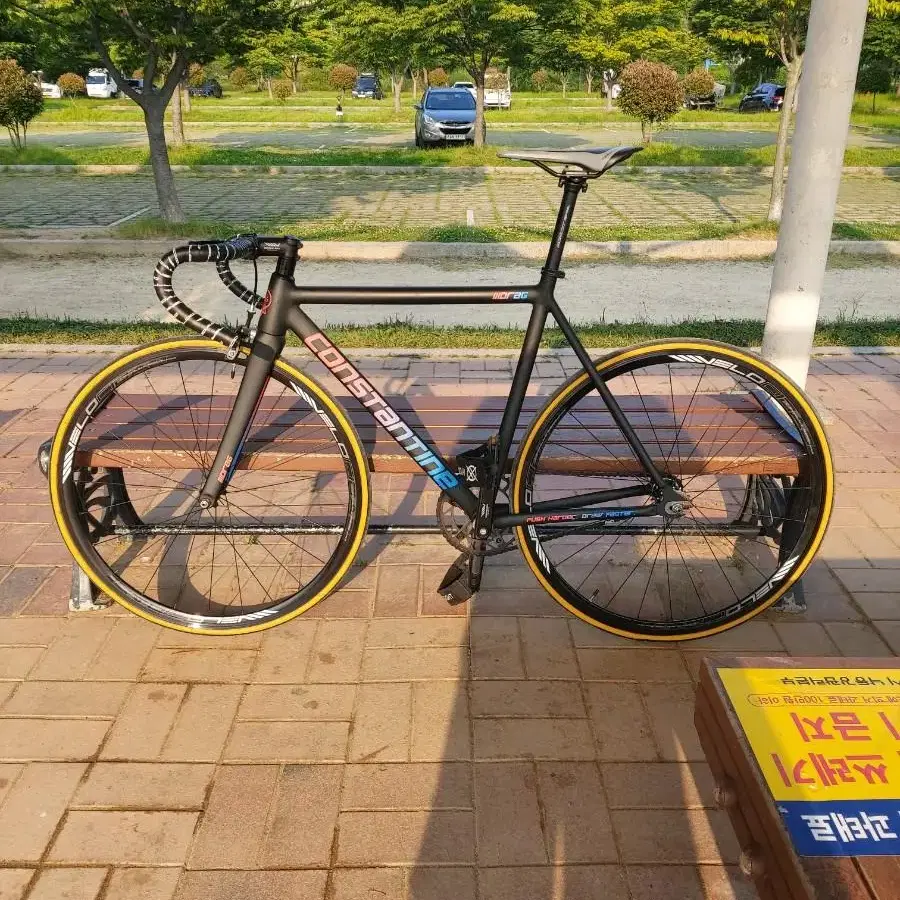 CONSTANTINE Classic/Fixie 대차,판매,엔진,언노운,픽시 on Bunjang Global Site.
