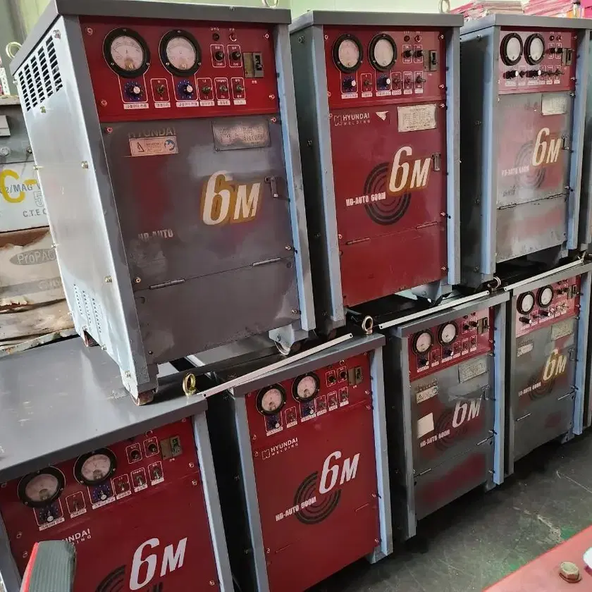 CO2 Welder 600A Hyundai Corporation #CO2용접기600 on Bunjang Global Site.