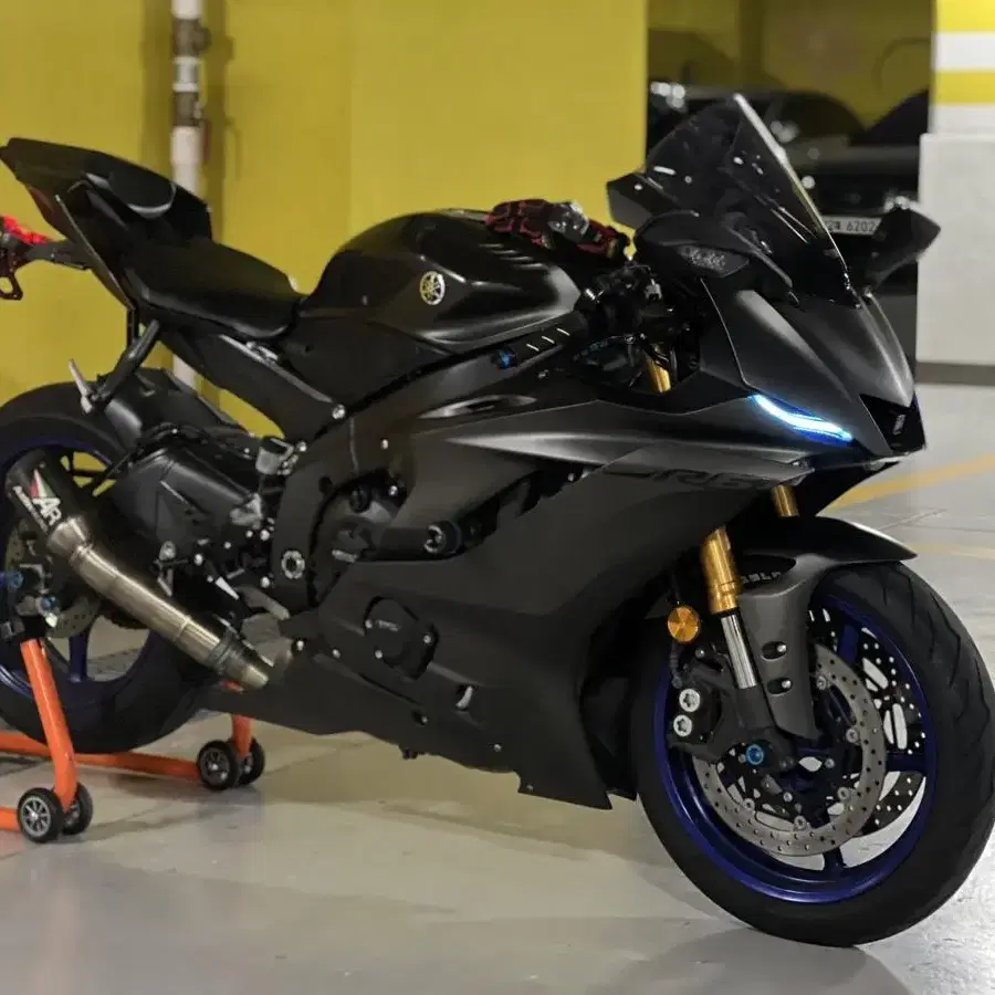 YAMAHA Motorcycle (Over 125cc) 야마하r6,yzfr6,r6풀배기,오스틴머플러 on Bunjang Global Site.