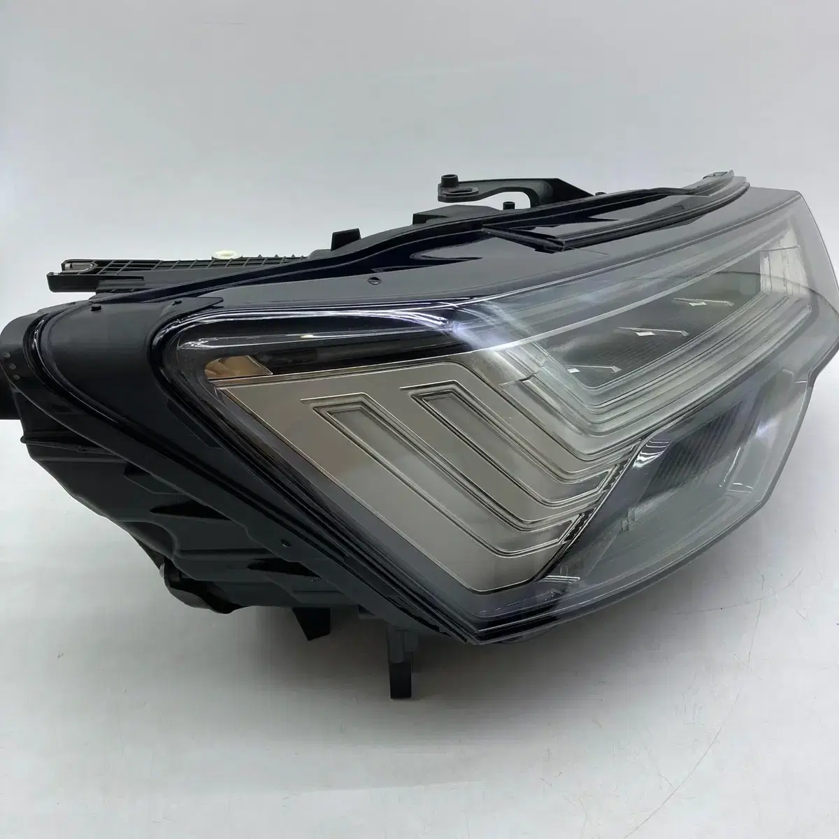 AUDI Car Part 아우디a6,아우디a6라이트,a6헤드라이트,아우디a64k,아우디4k라이트 on Bunjang with ...