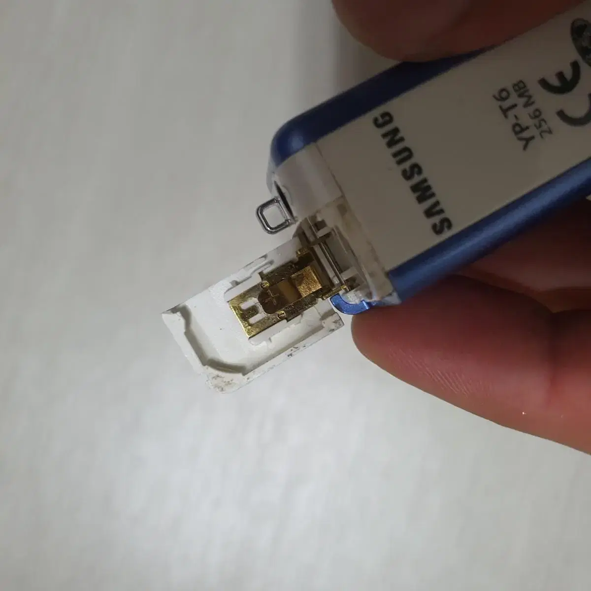 SAMSUNG Mp3/Pmp 삼성mp3,mp3,yp-t5,삼성,엠피쓰리 on Bunjang Global Site.