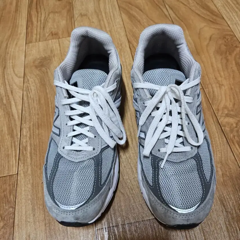 NEW BALANCE | 뉴발란스 New Balance 990v5 275 #뉴발,#990 on Bunjang Global Site.