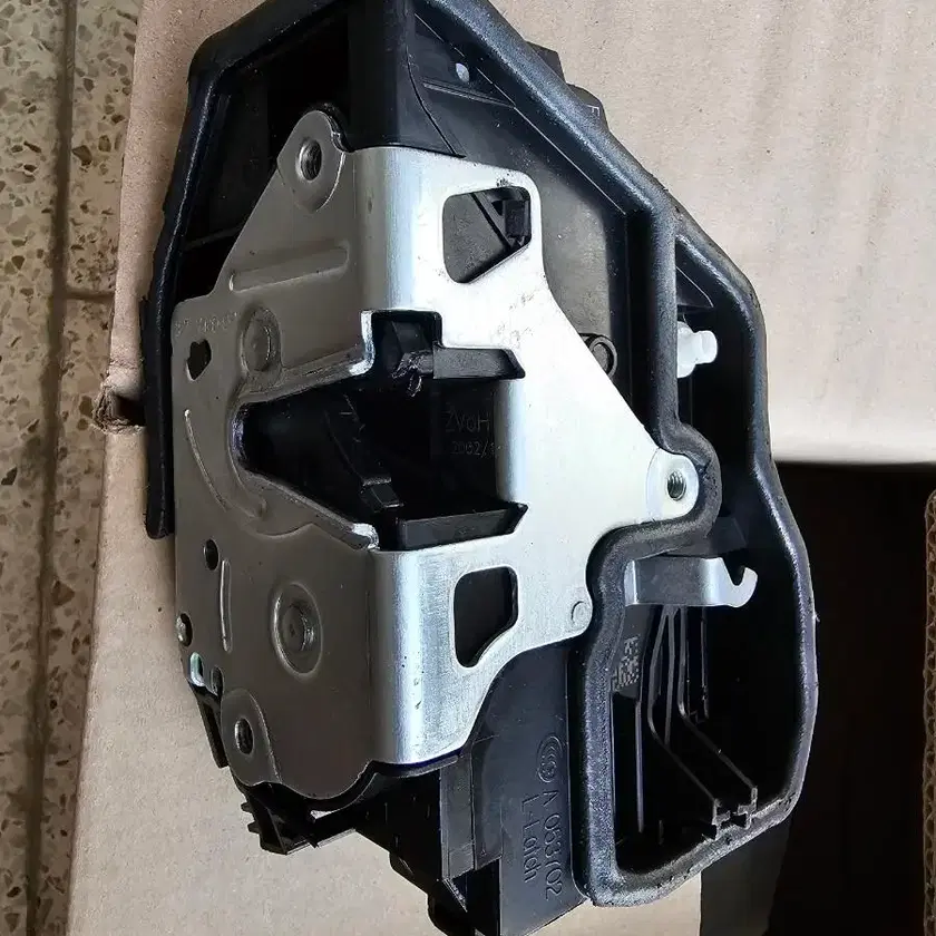 Car Part BMW,F30도어,BMW운전석도어고 on Bunjang Global Site.