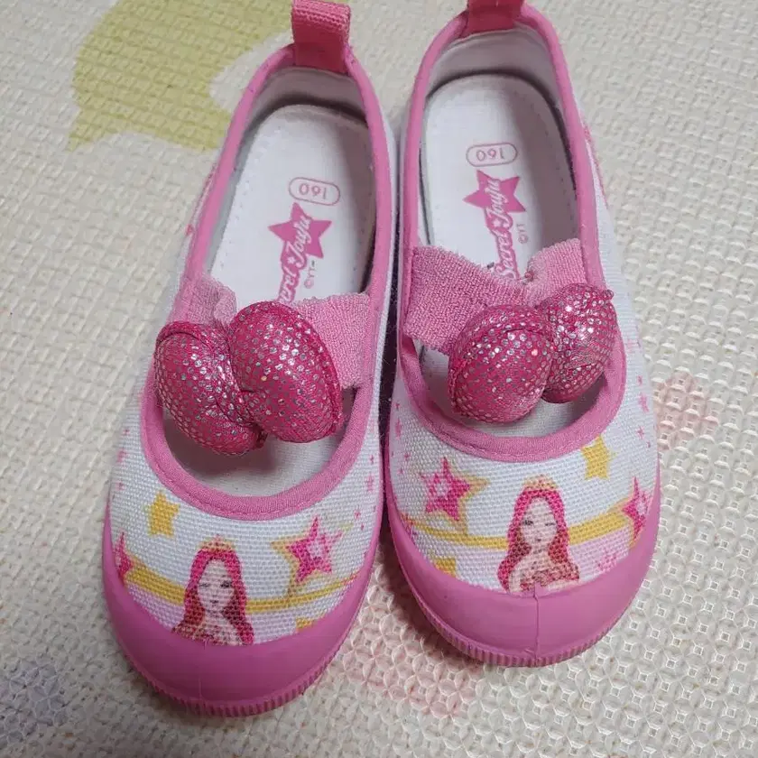 Secret Jeuge Indoor Shoes 160 School Indoor Shoes on Bunjang Global Site.