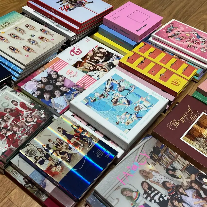 TWICE | 트와이스 Twice Album (44 items) + Official Goods #트와이스,#포카,#twice,# ...