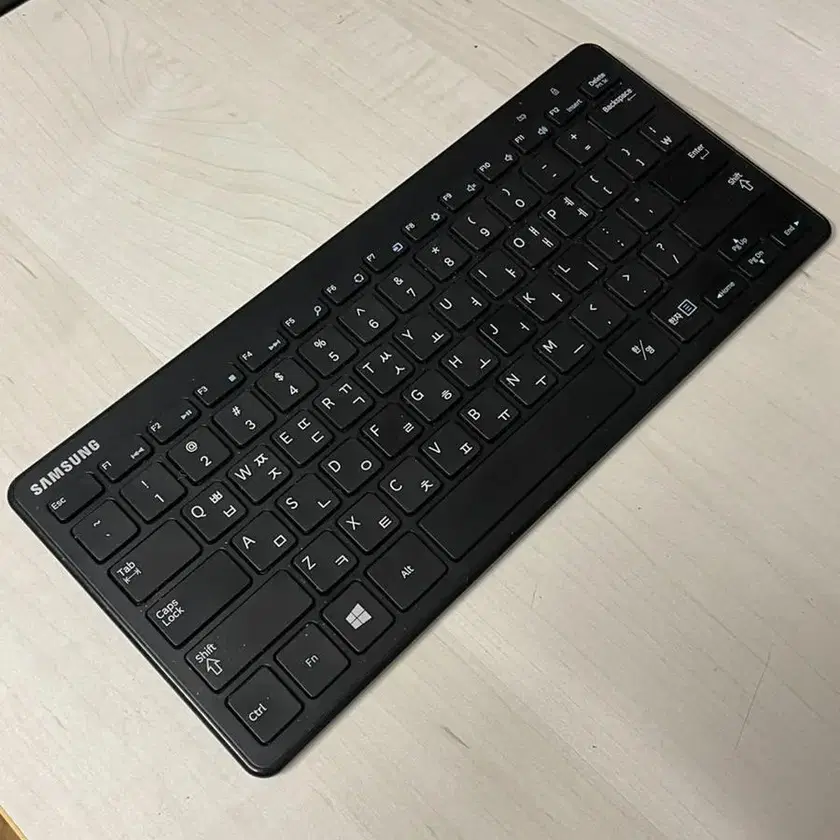 Samsung Keyboard 무선키보드 텐키리스 텐키리스키보드 키보드 On Bunjang With Safe Global
