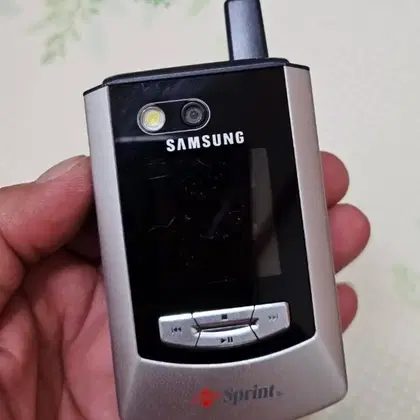 General Phone (Feature Phone) 올드폰,MP3폰,PH-K2500V,팬택큐리텔,피처폰 on Bunjang with safe global shipping.