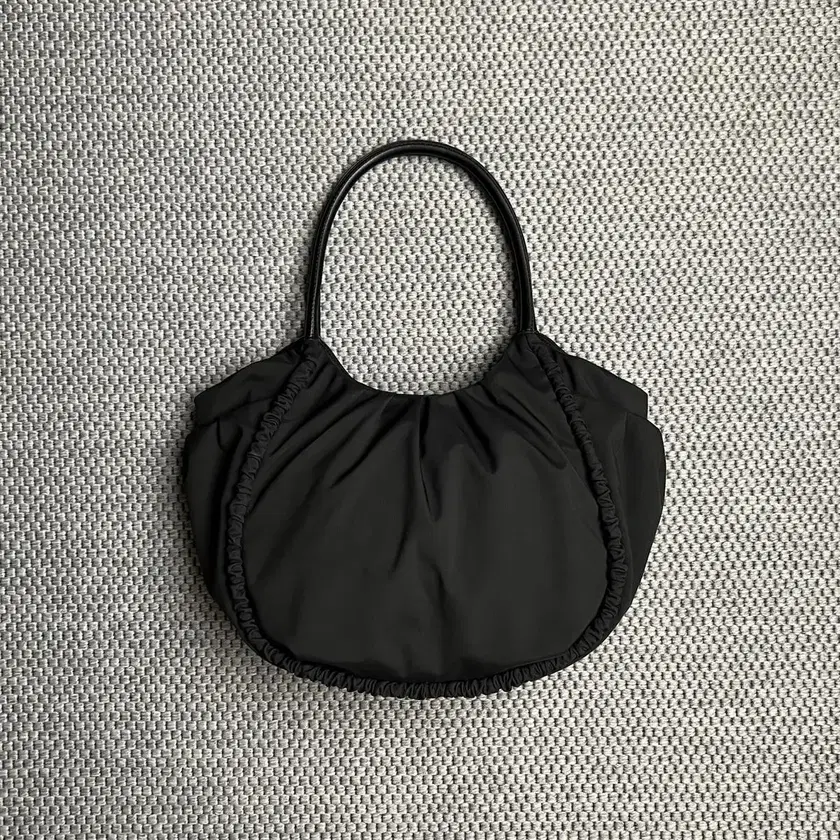 Yojit Yamamoto Shirring Tote Bag #요지야마모토,#핸드백,#숄더백,#셔링백,#가방 on Bunjang ...