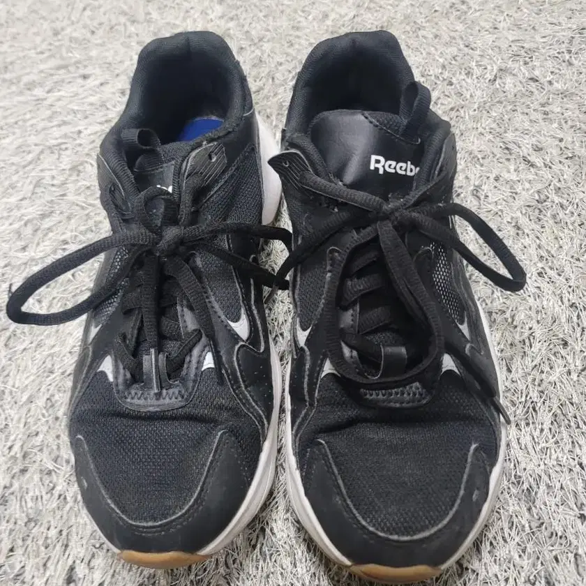 REEBOK Other Sports Shoes 245,사이즈245,운동화245 on Bunjang with safe global ...