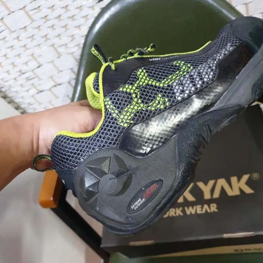 NEPA Hiking/Trekking Shoes 네파트레킹화 on Bunjang Global Site.