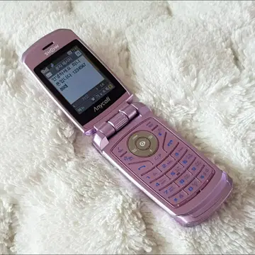 General Phone (Feature Phone) #SPH-W5000,#메탈슬림폰,#중고폰,#폴더폰,#중고핸드폰 on Bunjang Global Site.