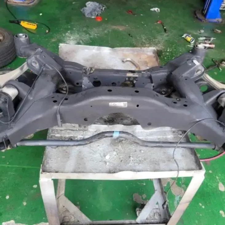 SM7 SM5 Laguna L43 Rear Member Rear Member Rear Mount Corrosion Used ...