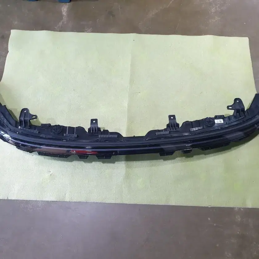 Car Part 그랜저GN7,데이라이트,센터포지션램프,92209N100 on Bunjang with safe global ...