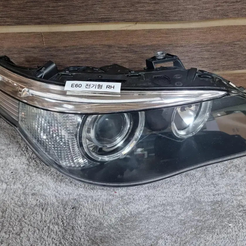 Car Part E60라이트,E60전조등,E60헤드라이트,E60,모든자동차부품 on Bunjang with safe global shipping.