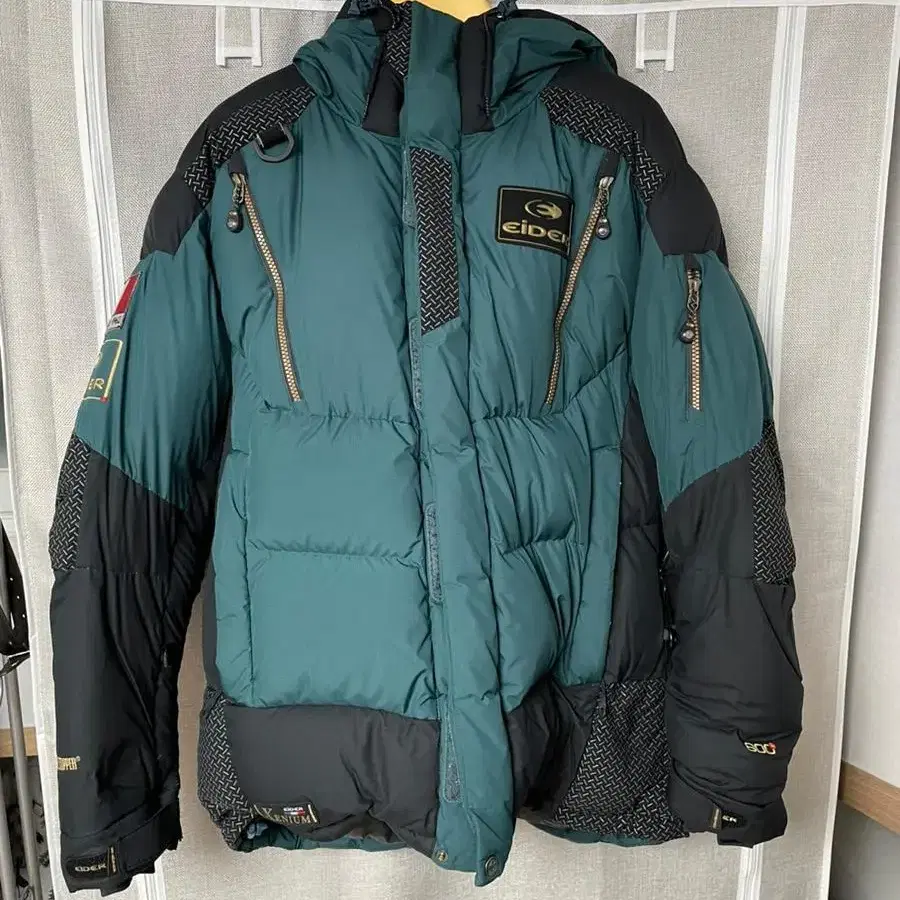 EIDER Padded Jacket/Coat 아이더패딩 on Bunjang with safe global shipping.