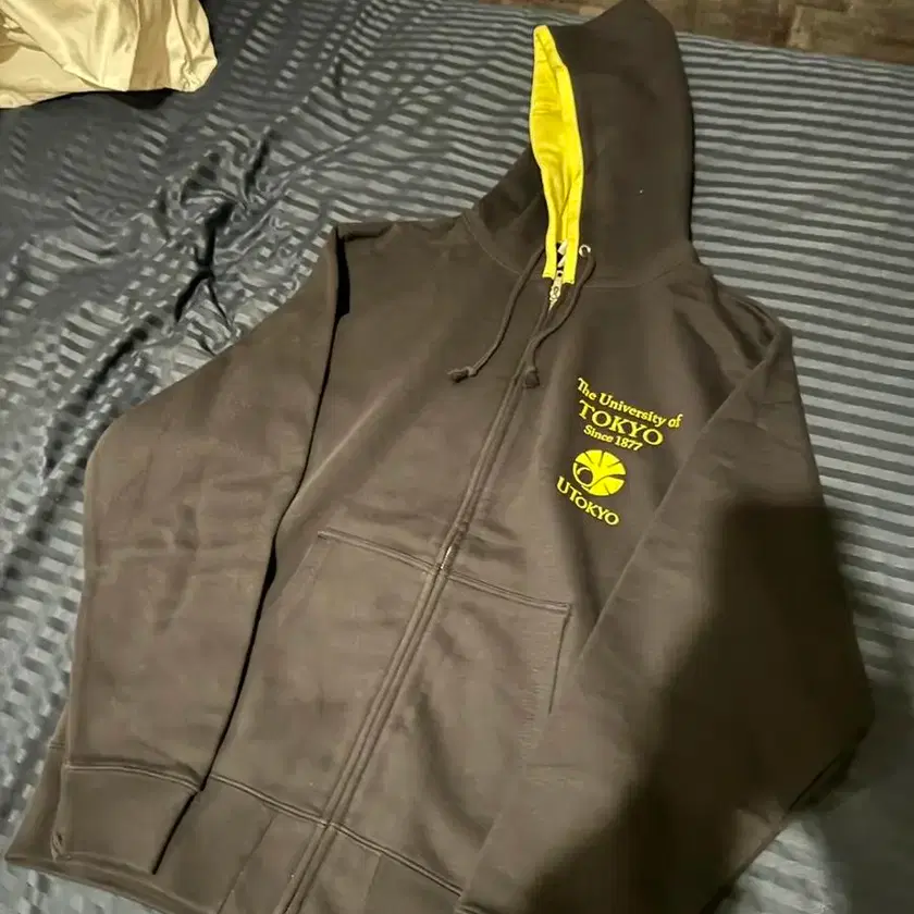 University of Tokyo (Tokyo University), Japan Hooded zip-up, size M ...