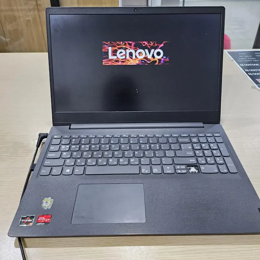 LENOVO Laptop/Netbook 레노버노트북,레노버,노트북,레노버v15,중고노트북 on Bunjang Global Site.