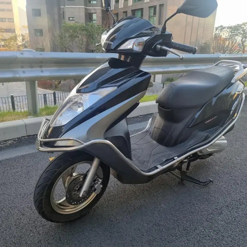 HONDA (Honda) Streem 125 Alpha Stream Year of manufacture Busan ...