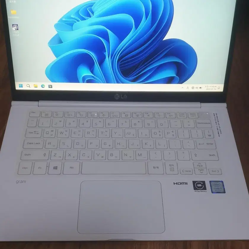 LG Laptop/Netbook LG그램,8세대,i3 on Bunjang Global Site.