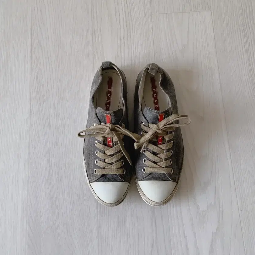 PRADA | 프라다 255 Prada Shoes #프라다 on Bunjang Global Site.