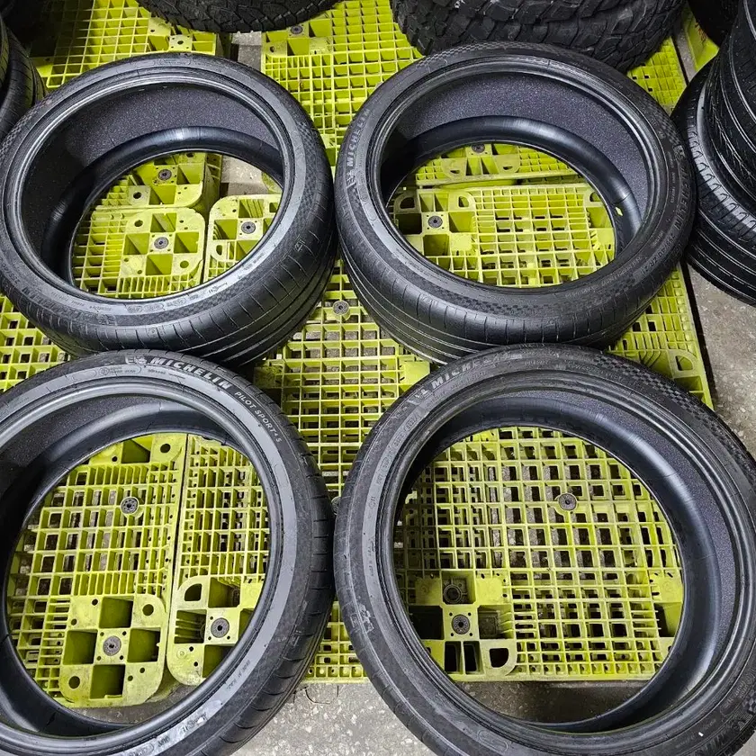 255 40 21 Michelin PS4S 2 used tires of the pre-release model #2554021 ...