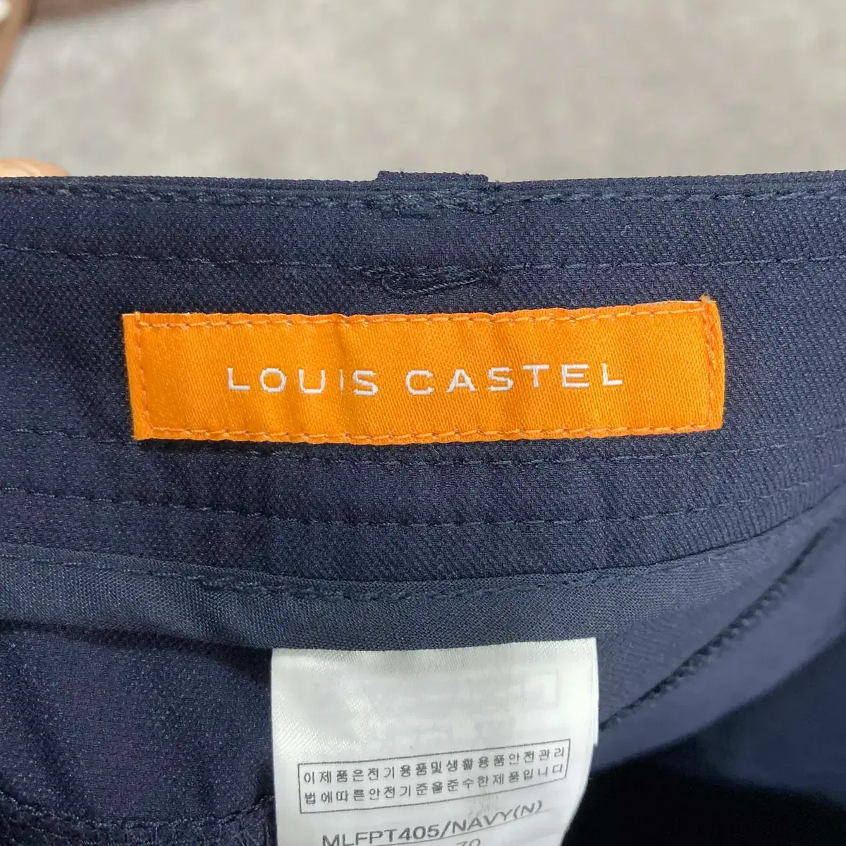 LOUIS CASTEL Mini Skirt 루이까스텔,여성골프팬츠,27 on Bunjang Global Site.