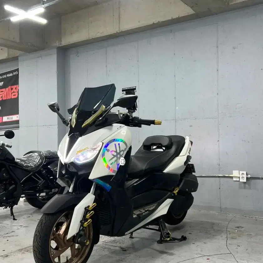 We sell a 2021 model fully tuned XMAX300. #xmax,#300,#야마하 on Bunjang ...
