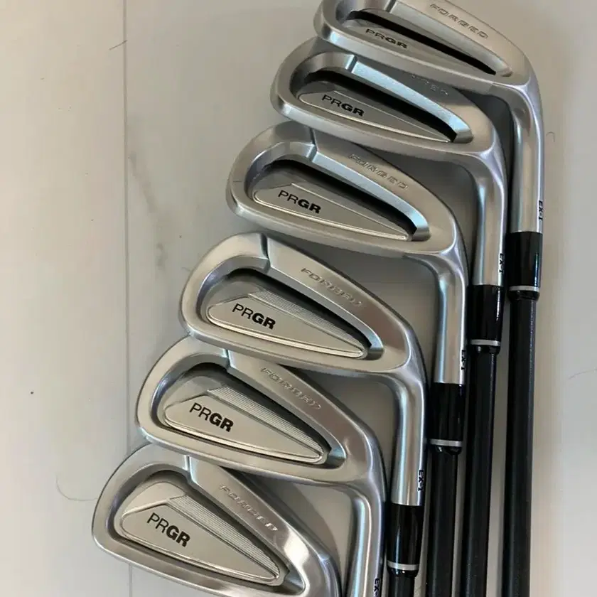 PRGR Golf Clubs prgr,아이언,그라파이트,골프,정품 on Bunjang Global Site.