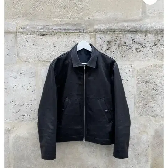 I'd like to buy a size 4 jacket from the DRE Project. #드레프로젝트 ...