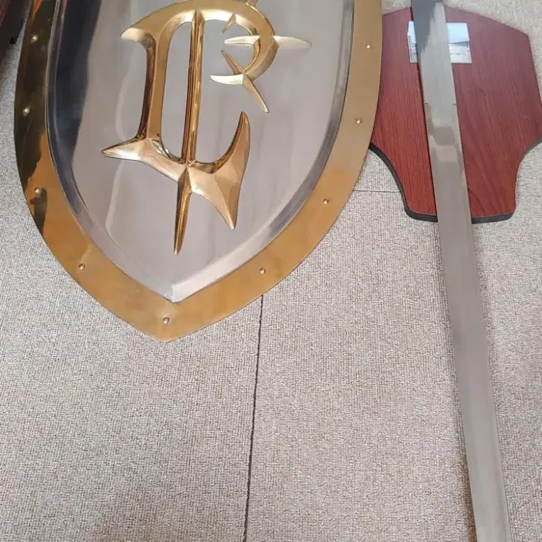 Blizzard Loyalty Gift Sword and Shield #블리자드,#근속선물,#검,#방패,#인테리어소품 on ...