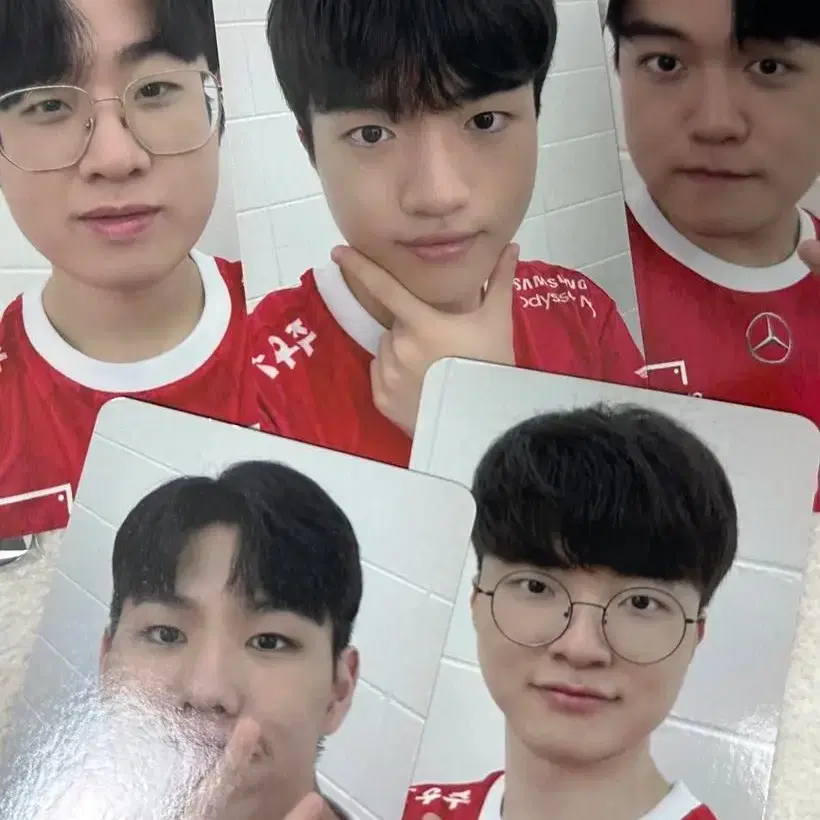 T1 Official Photo Card Owner Sells #티원포카,#티원,#T1포카,#T1,#티원굿즈 on Bunjang Global Site.