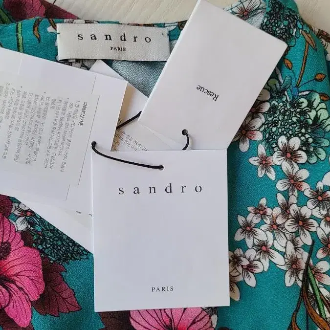 SANDRO | 산드로 Sandro silk floral blouse #산드로,#시에,#쟈딕,#이자벨마랑,#가니 on ...