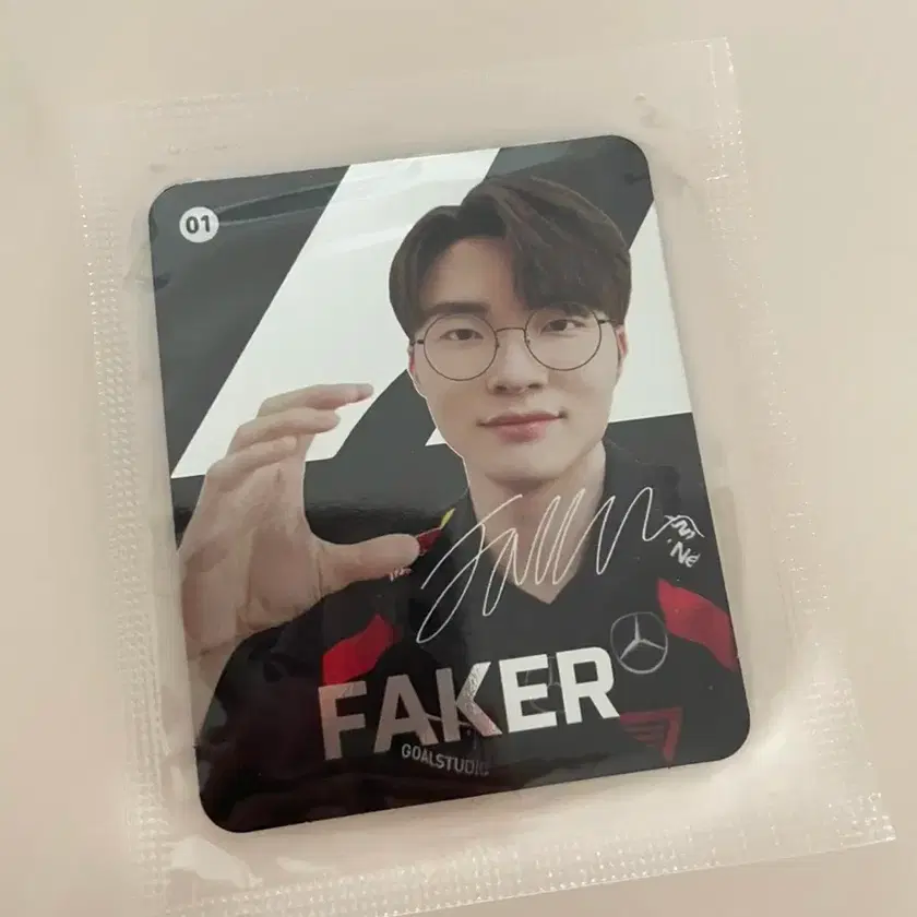 Photo Card on Bunjang Global Site.