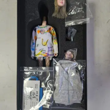 IU Doll/Figure #아이유 on Bunjang Global Site.