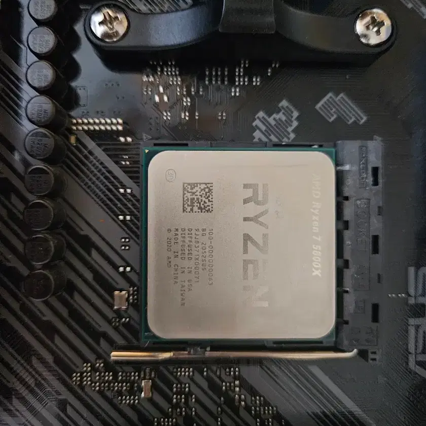AMD | amd AMD Ryzen 5800x CPU on Bunjang Global Site.