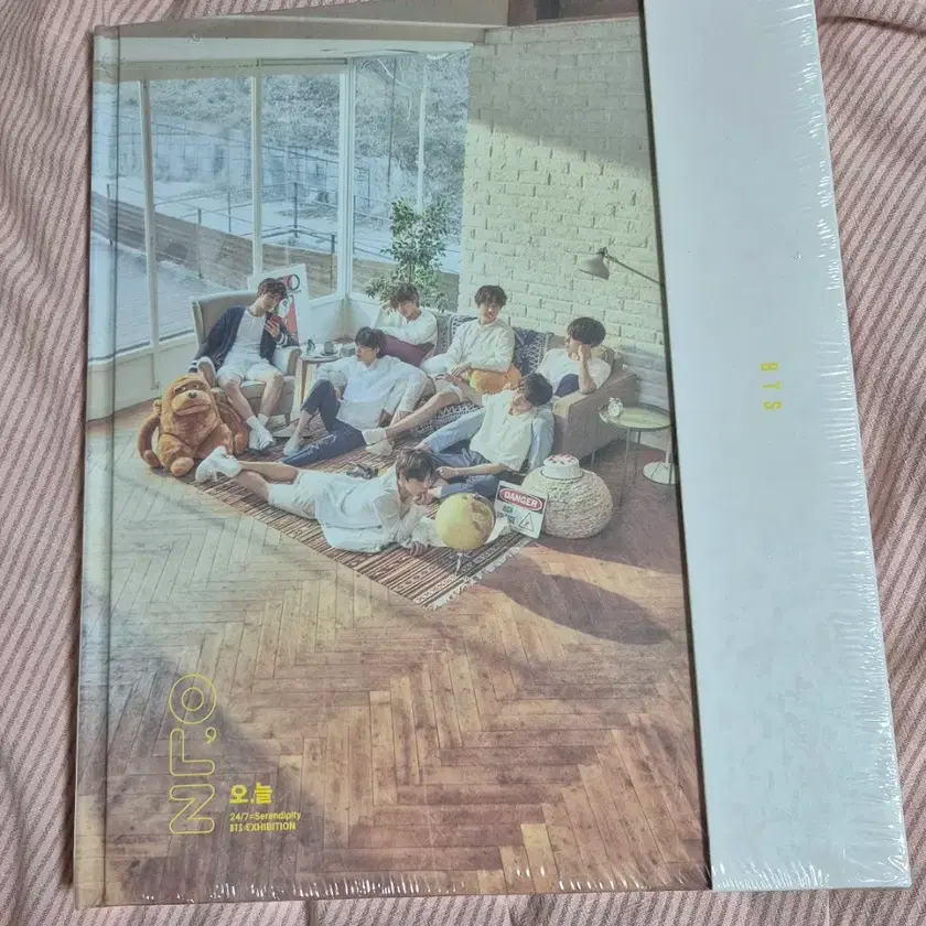 Unsealed bts BTS exhibition book (photobook) #방탄,#bts,#방탄포토,#방탄포토북,#방탄 ...
