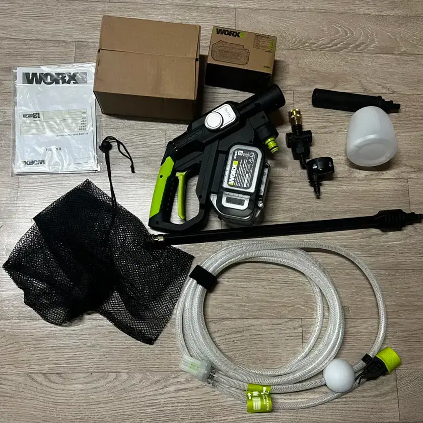 Works Cordless Pressure Washer WU633 on Bunjang Global Site.