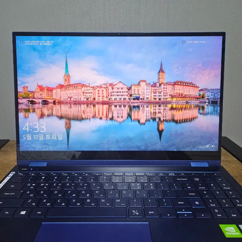 Samsung Electronics Galaxy Book Flex NT950QCG-X716A laptop on Bunjang Global Site.