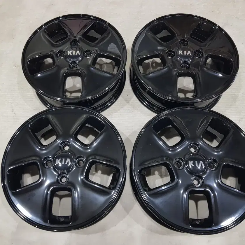 14" Kia lay selling genuine, original, powder coated used wheels. #레이14 ...