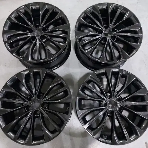 Kia K9 2nd Generation Dark Sputtering 19 Inch Genuine Wheels Daejeon ...