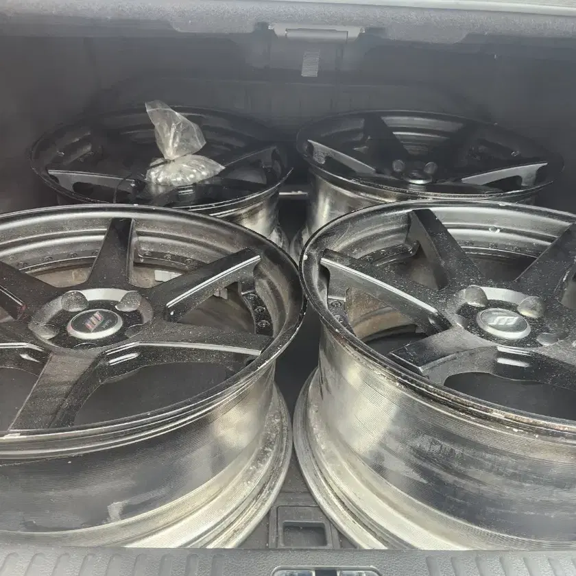 Work st1 19-inch black-painted wheels on Bunjang Global Site.