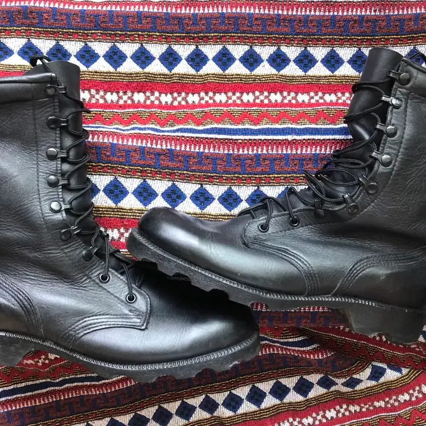 US Army Research Speedlace Military Boots 280 on Bunjang Global Site.